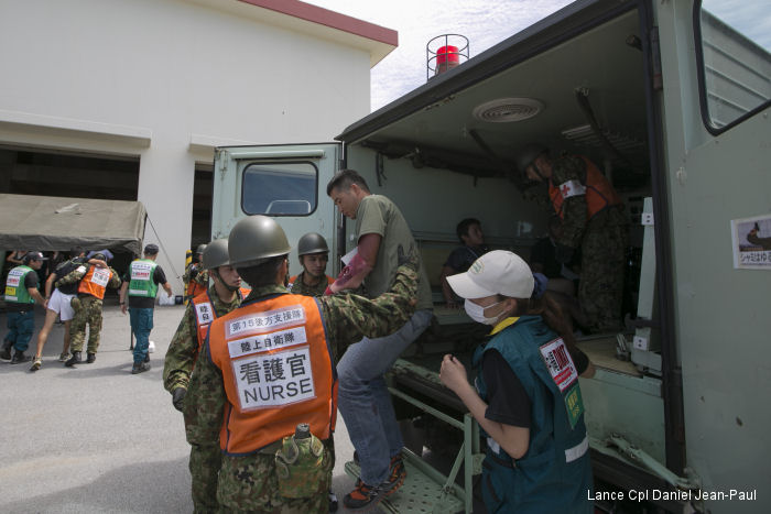 Japan JSDF and U.S. Marines Train for Disasters