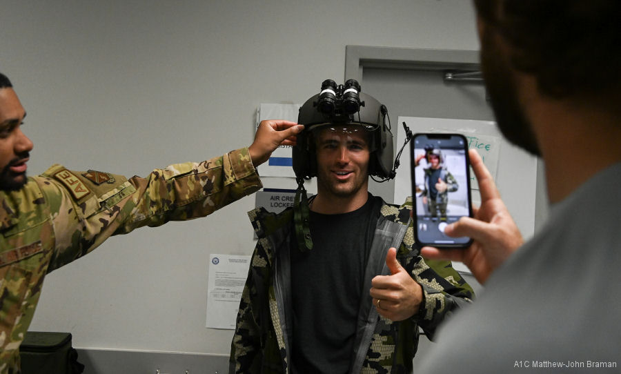 Washington Commanders Visit 1st Helicopter Squadron