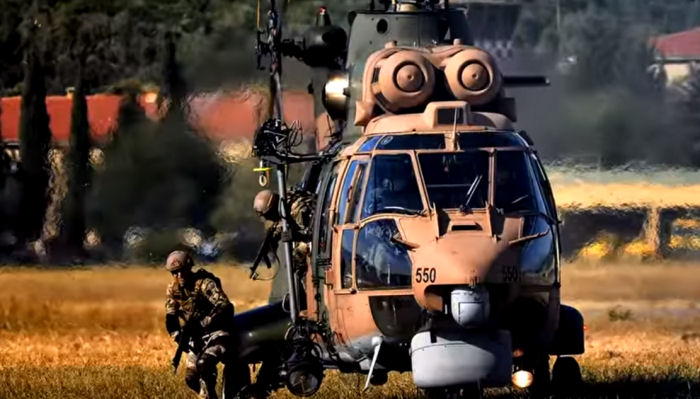 Eurocopter AS532UL Cougar