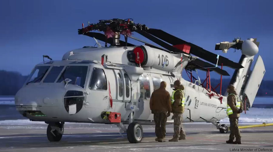 106 Sikorsky UH-60M Black Hawk