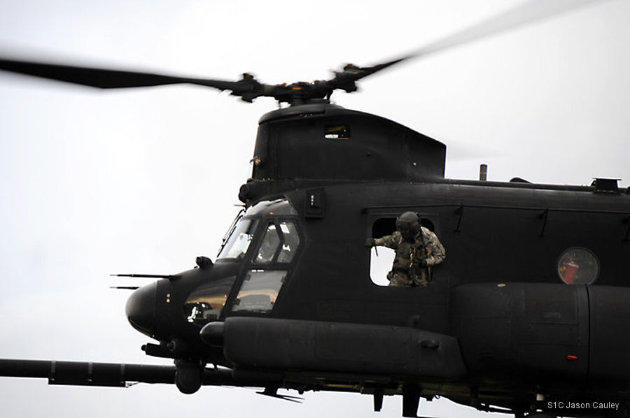 Boeing MH-47G Chinook photos