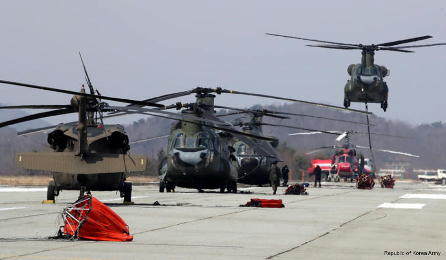 CH-47D Chinook in Daehanminguk Yuk-gun