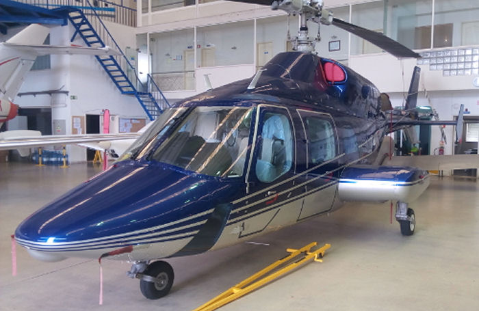 CS-HDS G-META N5733H N9B Bell 222 C/N 47028